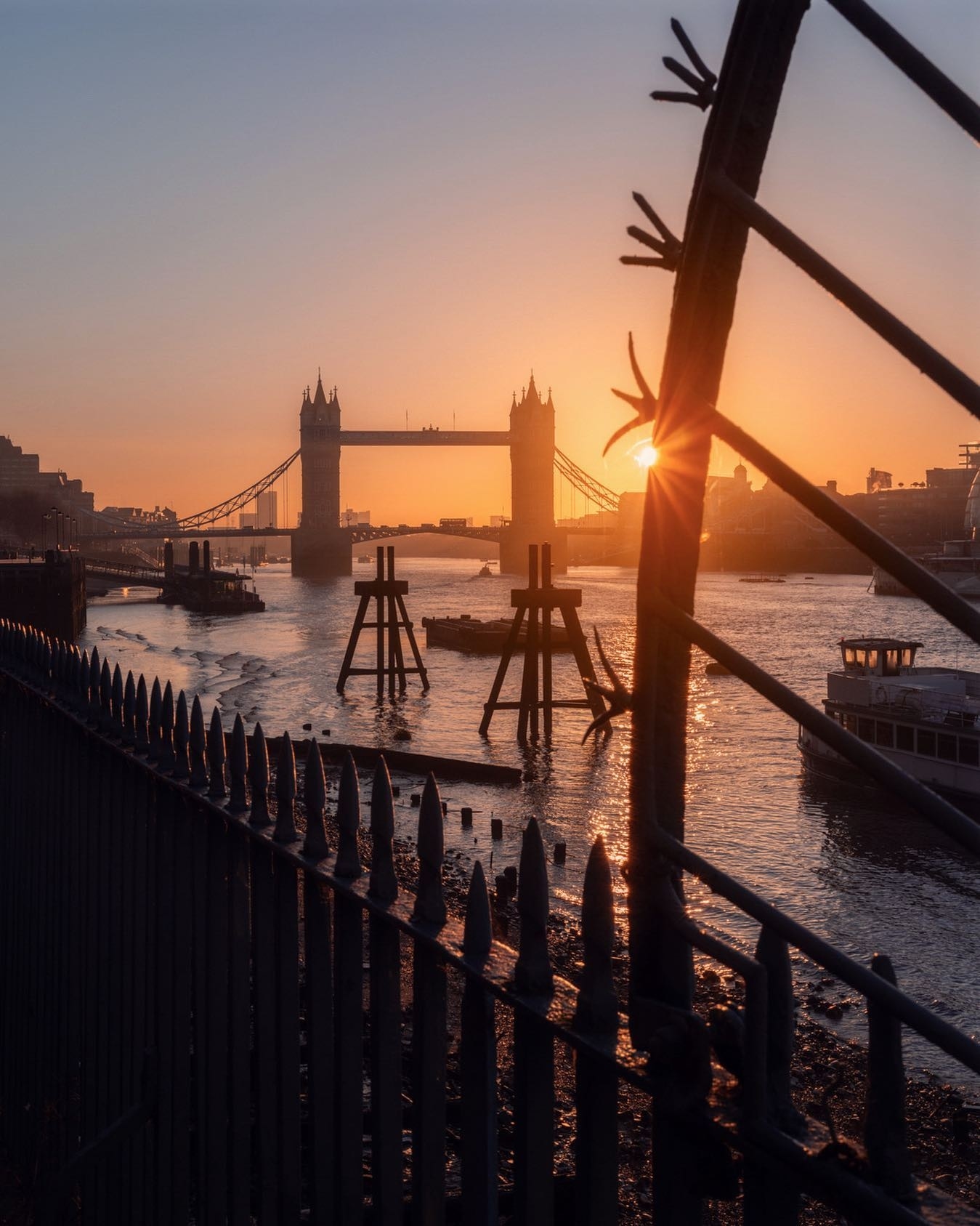 深秋時節沒落的英國倫敦 .London is falling - Red Square 123的部落格 - udn部落格