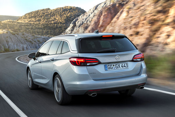 Opel Astra Sports Tourer (2016) - HSR123 的部落格 - udn部落格