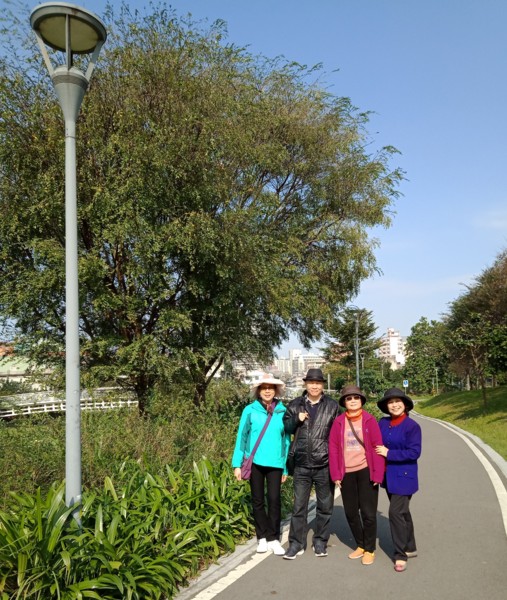 20190123 高中好友在喜字宴吃火鍋、到新勢河濱公園散步、及至壢中校園懷舊 (附照片30張) - Shih-Hui的部落格 - udn部落格