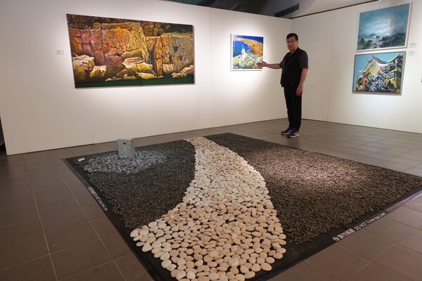 藍眼淚畫布再現 馬祖藝術家曹松清於中原大學舉辦個展 - 楊梅新聞網、中壢新聞網、桃園新聞網 - udn部落格